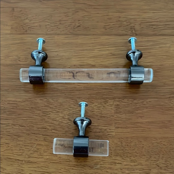 Kitchen | Clear Glass Drawer Pulls With Silver Accents | Poshmark